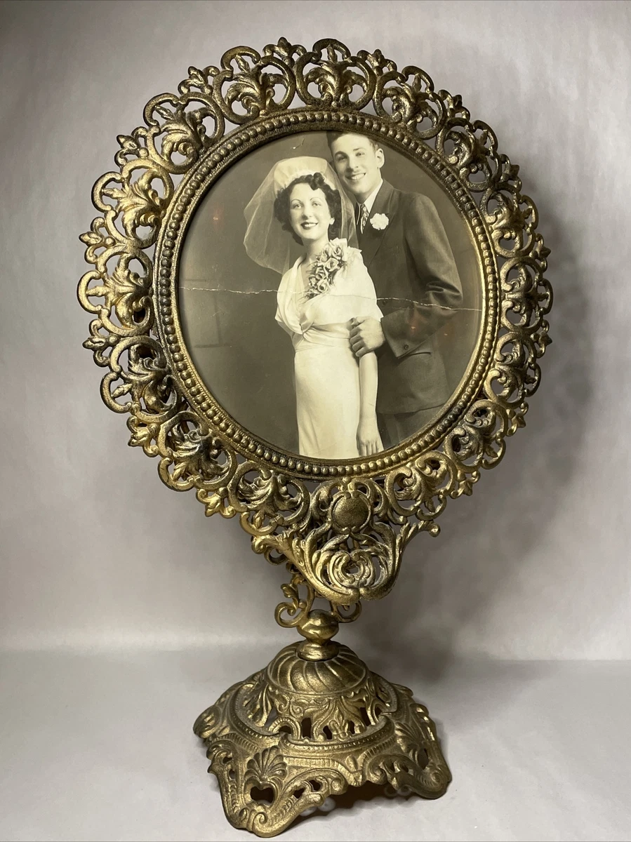 Round Ornate Frame