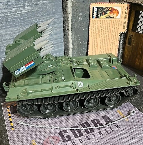 GI JOE ~ 1983 WOLVERINE with UNBROKEN CABLE ~ HIGH GRADE COVERGIRL ...