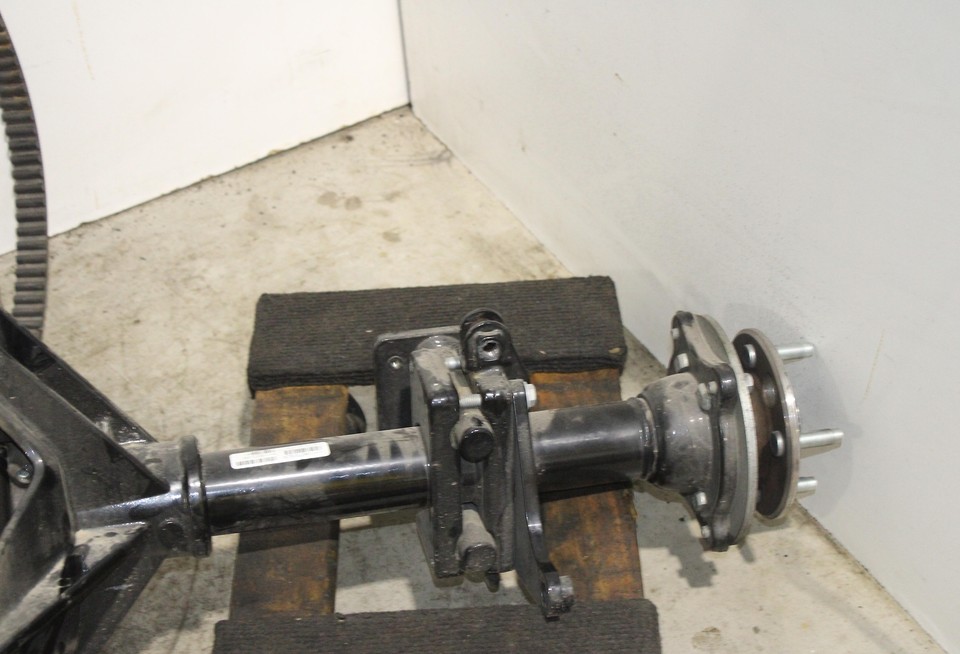 2009-2023 Harley Davidson Freewheeler Tri Glide Rear Axle End Assembly ...