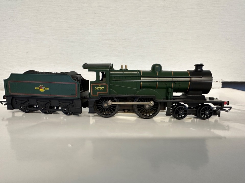 TRIANG HORNBY R350 L1 LOCO BR GREEN. UNSOLD Ex shop stock 1970s ...