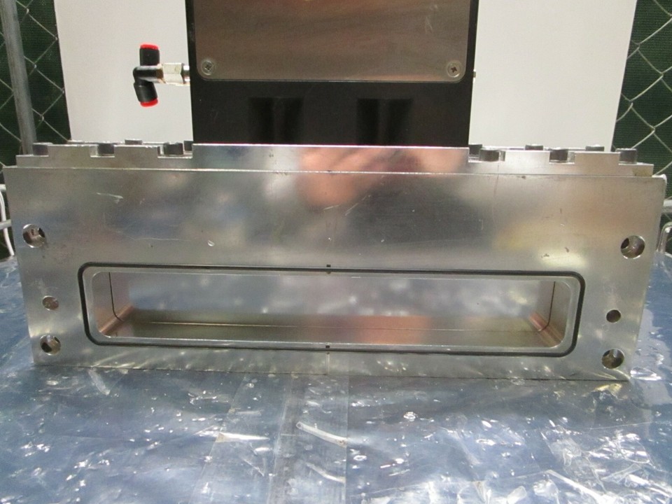 VAT 02112-AA24-AVU1/0095 RECTANGULAR GATE VALVE, A380546, 104208 | eBay