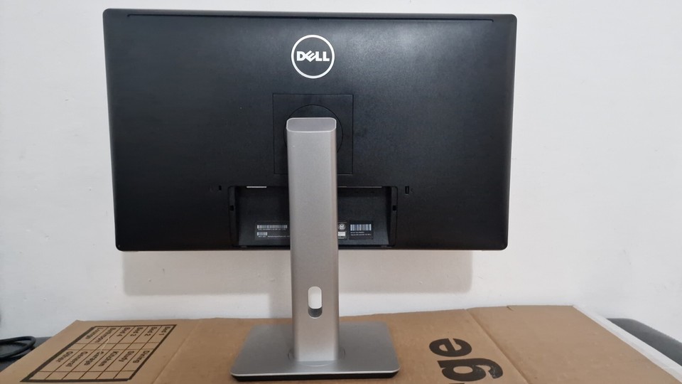 Dell Professional P2714H 27" Widescreen LED Monitor 5397063347889 | eBay