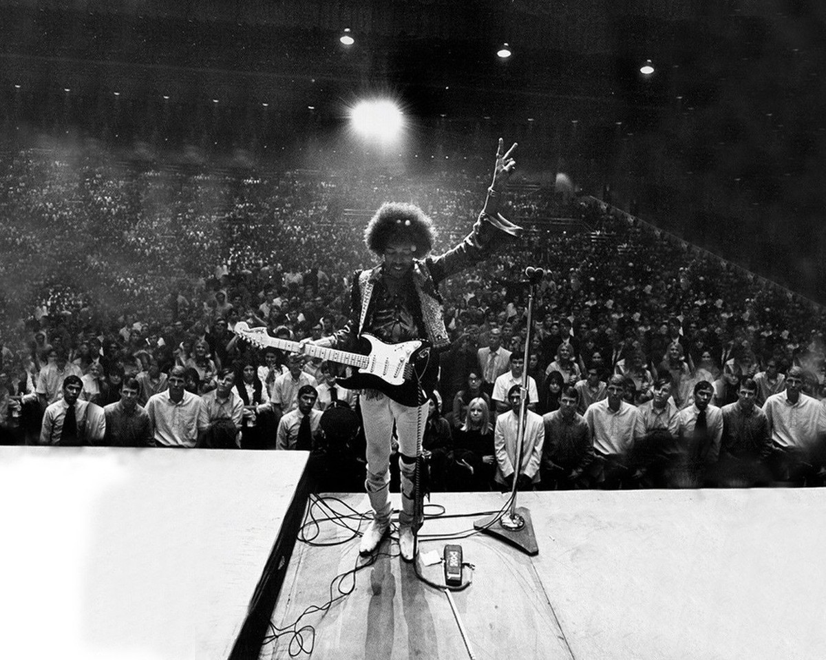 Jimmy Hendrix Black And White