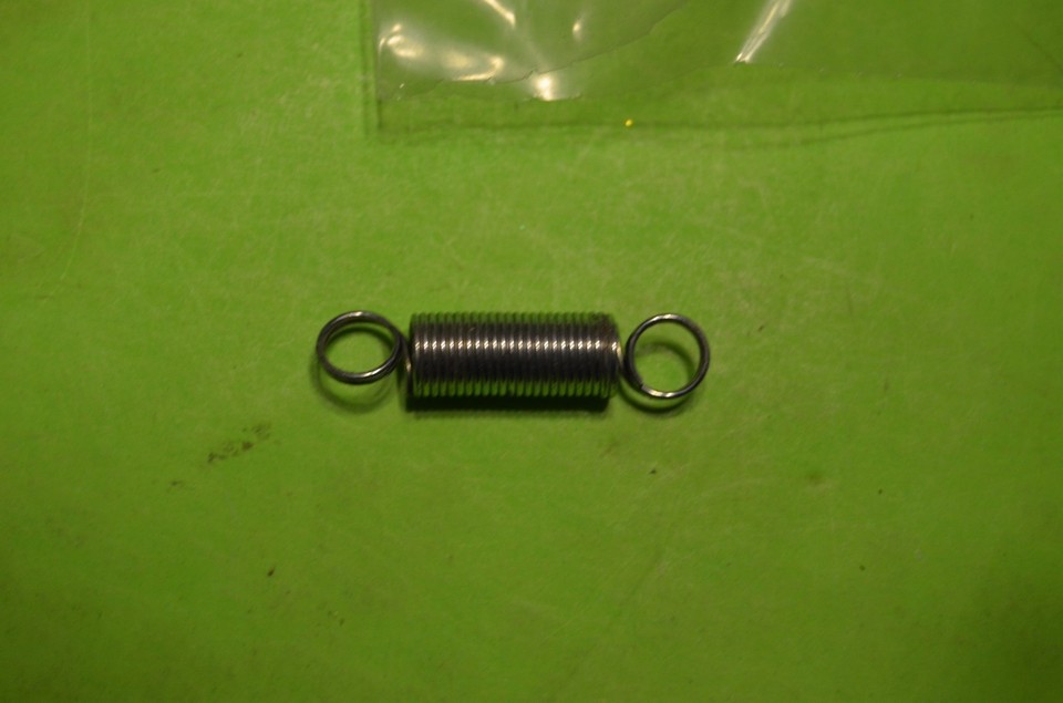 GENUINE OEM BRIGGS & STRATTON PART # 790849 AIR VANE CHOKE SPRING | eBay