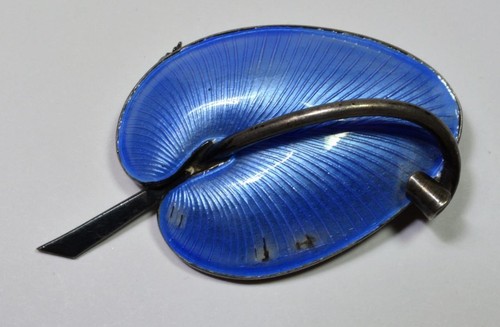 Stamped VB Sterling Silver Denmark Blue Enamel LEAF Shape Pin Brooch 11 ...