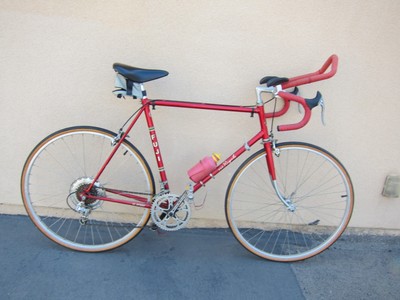 Vintage Bicycles - Vintage Fuji - Nelo's Cycles