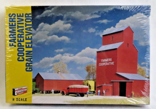 Walthers Cornerstone 933-3238 N Scale FARMERS COOPERATIVE GRAIN ...