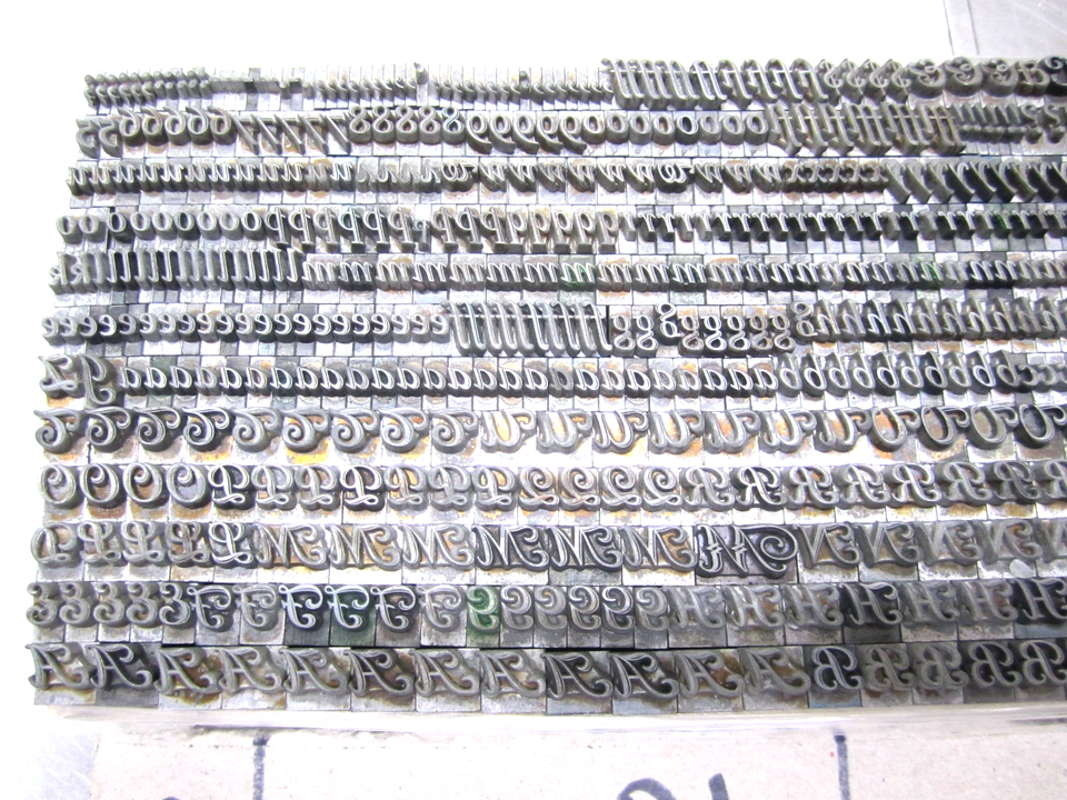 18 PT Cursive Letterpress Type. Caps, Lower Case, Numbers and ...