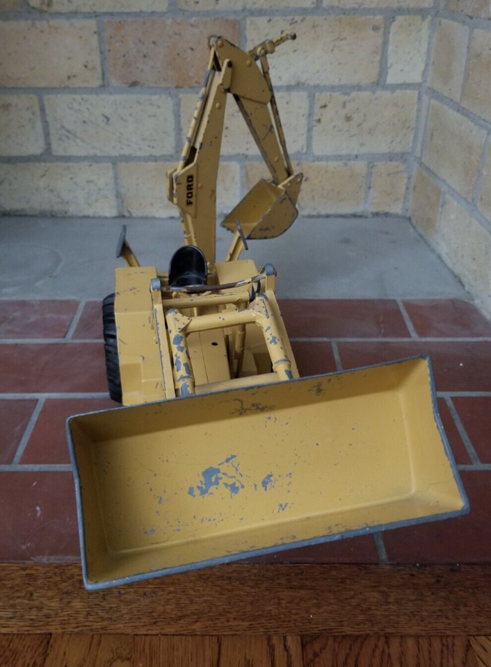 Vintage ERTL Giant Ford 755 Tractor Loader Backhoe Metal Toy Collector ...