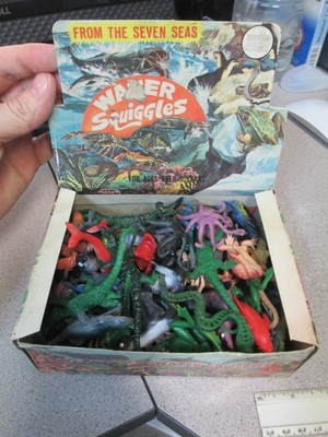 WATER SQUIGGLE 1974 Imperial toy store display box gumball snake ...