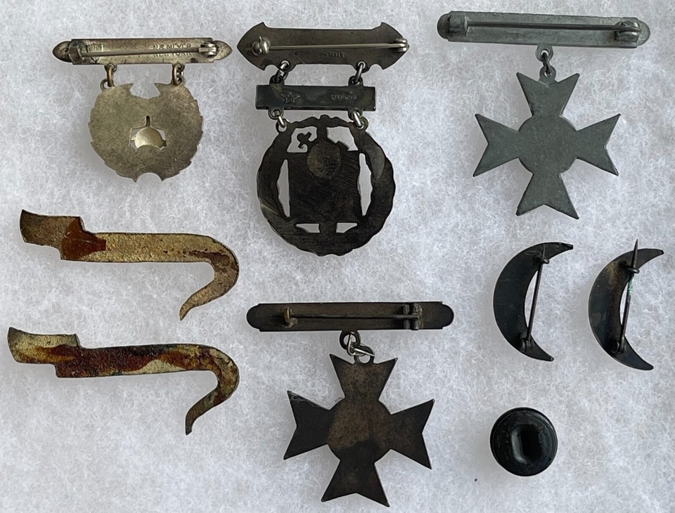 9 PIECE WWII US MARINE INSIGNIA LOT USMC EXPERT SHARPSHOOTER | eBay