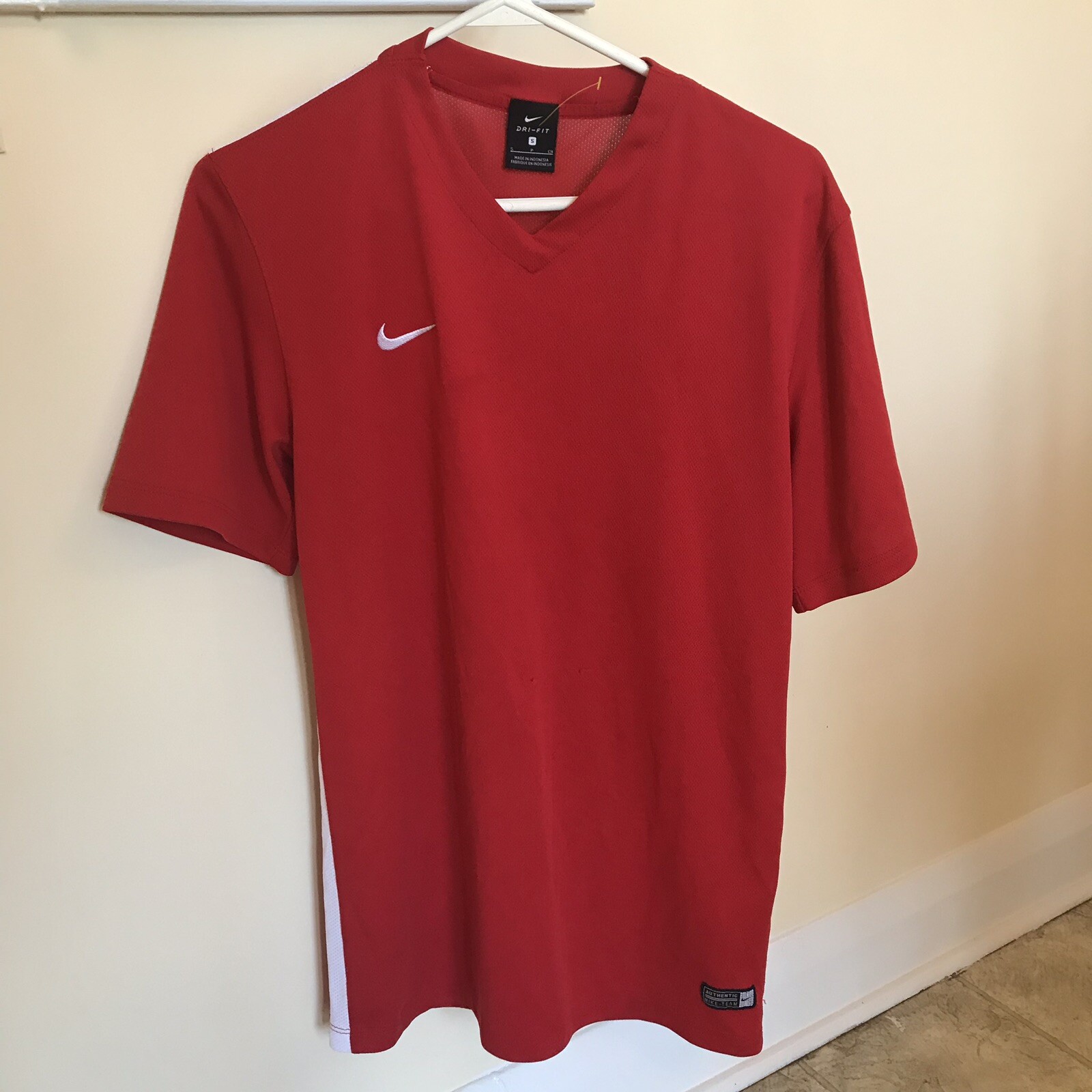 Nike Dri Fit Red T-Shirt Top Mens Size Small T Shirt AA133 | eBay
