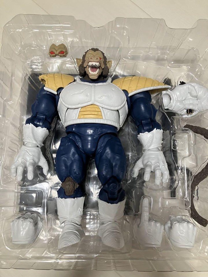 S.H.Figuarts Dragon Ball Z Great Ape Oozaru Vegeta Action Figure BANDAI ...