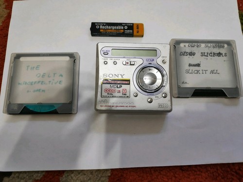 SONY MZ-R700PC MD MINIDISC WALKMAN RECORDER for parts/repair with 2 ...