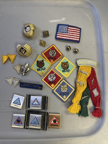 Vintage Webelos Boy Cub Scouts Award Pins Patches Beads Medals 1970-90 ...