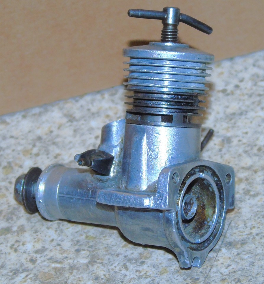 VINTAGE UNKNOWN MODEL DIESEL AERO AIRPLANE / AIRCRAFT ENGINE APPROX 1cc ...