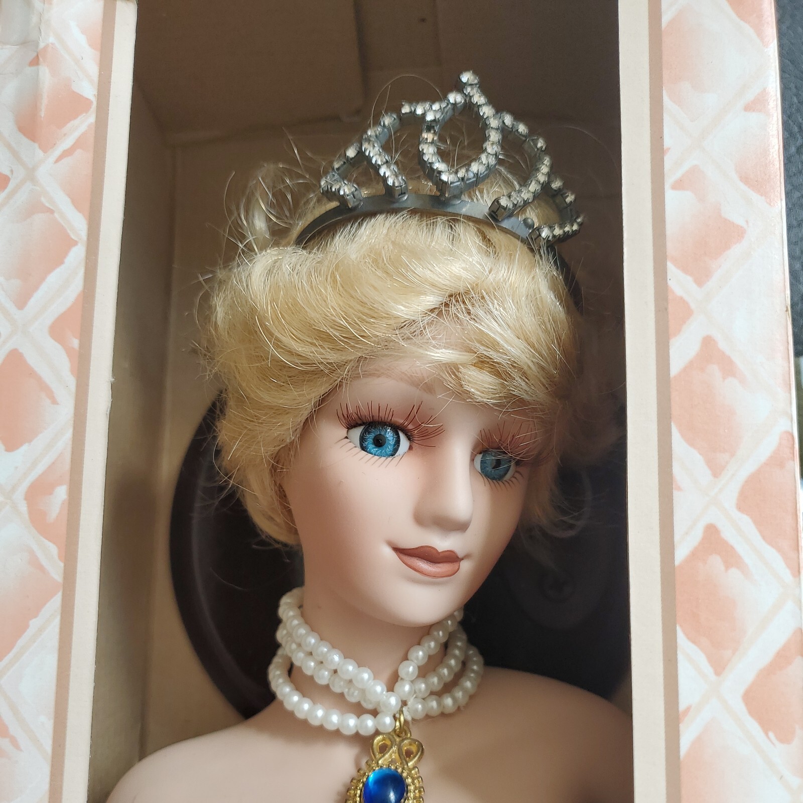 Vintage Princess Diana J.MISA Collection Porcelain Doll Queen Anne ...