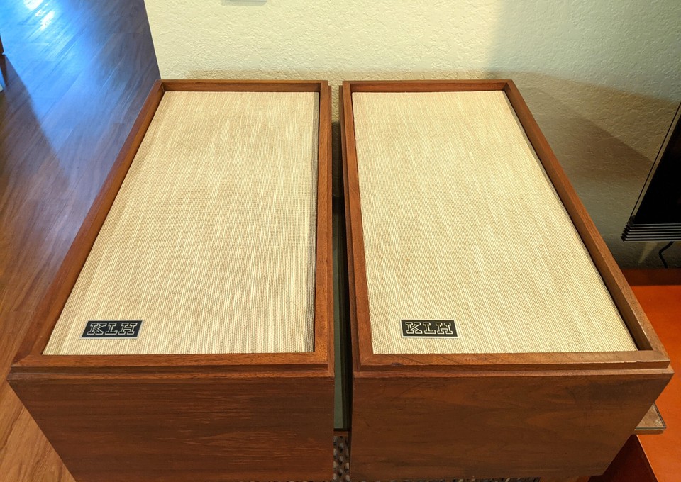 KLH 17 Model Seventeen Acoustic Suspension Loudspeaker System Made in ...