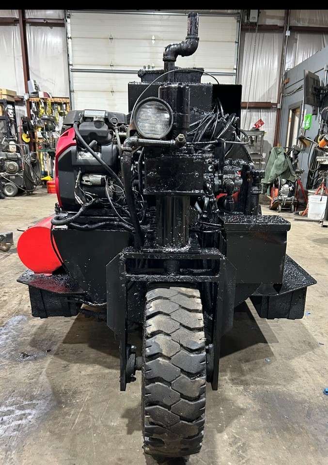 Seal Master sealcoating Squeegee machine asphalt Honda motor hydraulic ...