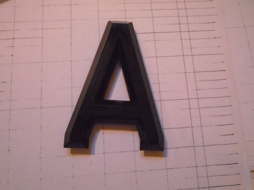 BLACK PLASTIC NUMBER PLATE DIGITS / LETTERS 3 1/8" C/W FIXING CLIPS ...