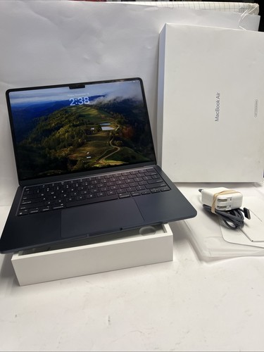 MacBook Air 2022 - 13" A2681 M2 8Core 3.4GHz 8GB RAM 256GB SSD M2 8 ...