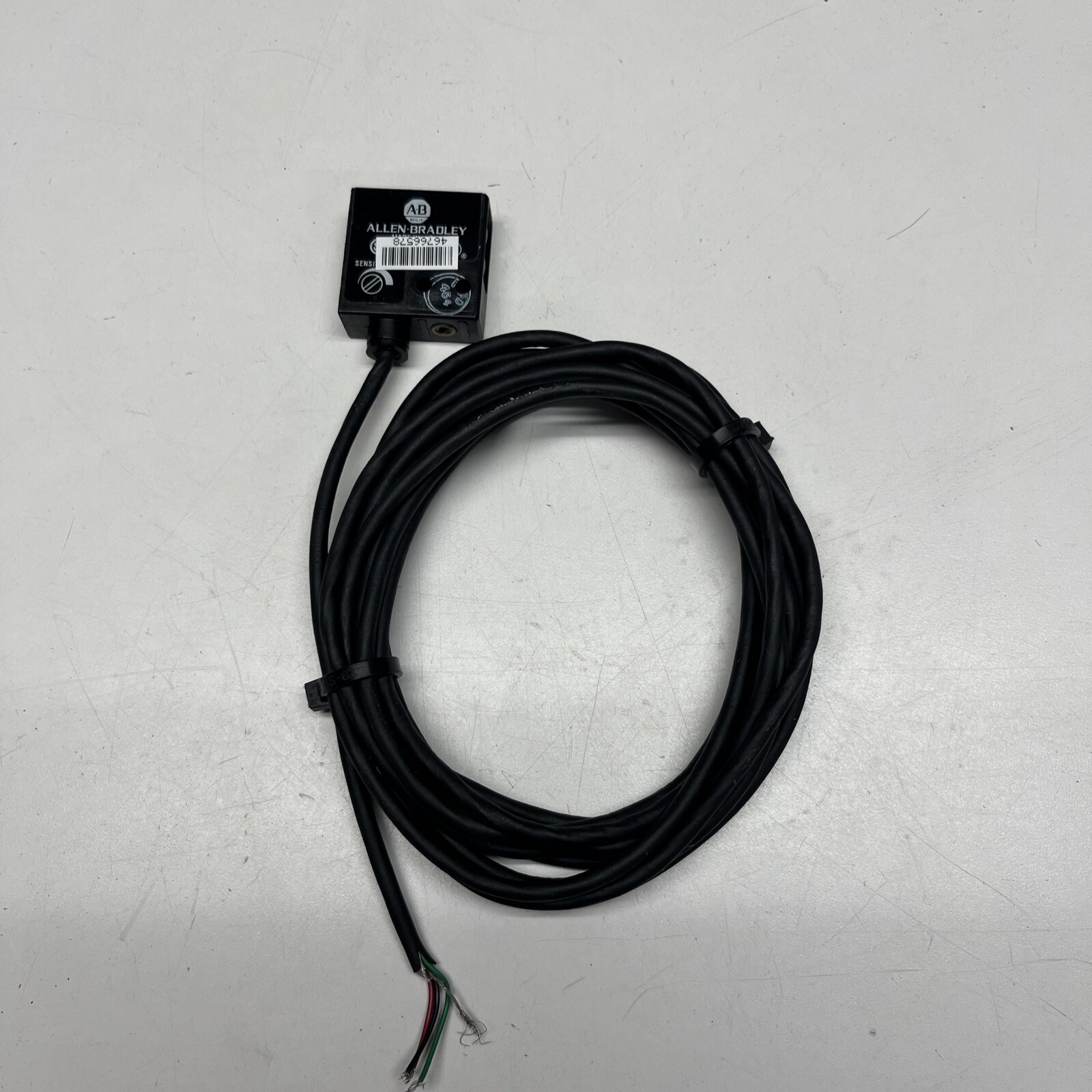 42SMP7001 ALLEN BRADLEY photoelectric sensor 7000 series diffuse 7 ...