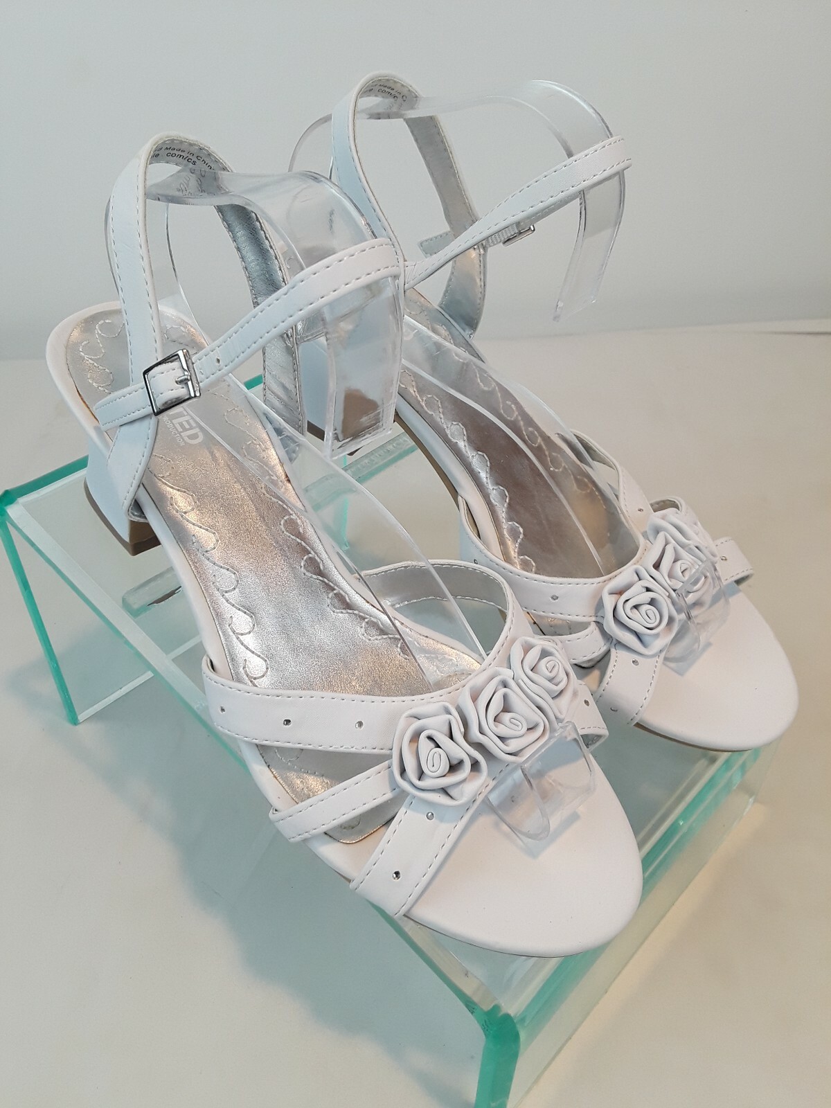 Kenneth Cole Unlisted Sweet Rose Childrens White Sandals/Shoes ~ Size ...