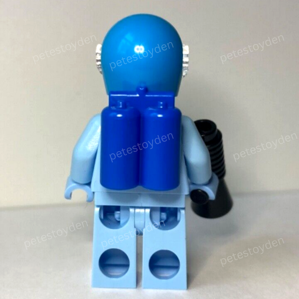 REAL LEGO Classic Spaceman Bright Light BLUE Helmet And Air Tanks ...