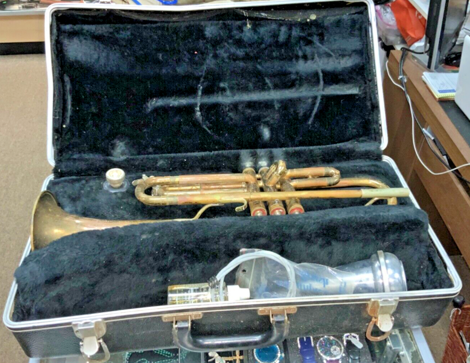Vintage Bundy Trumpet by Selmer Co Designed by Vincent Bach w/ Case ...