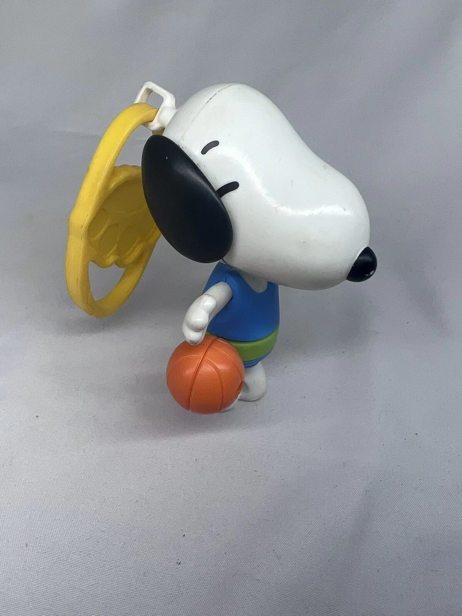 Snoopy Playing Basketball