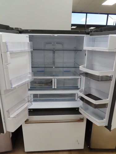 NIB Cafe CFE28TP4MW2 36" French Door Smart Refrigerator with 27.8 Cu Ft ...