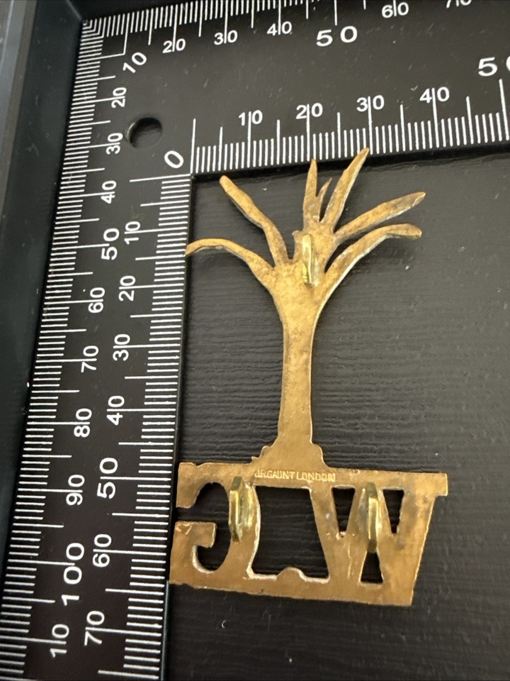 Welsh Guards Shoulder Title Badge. Gaunt maker mark. 054 | eBay