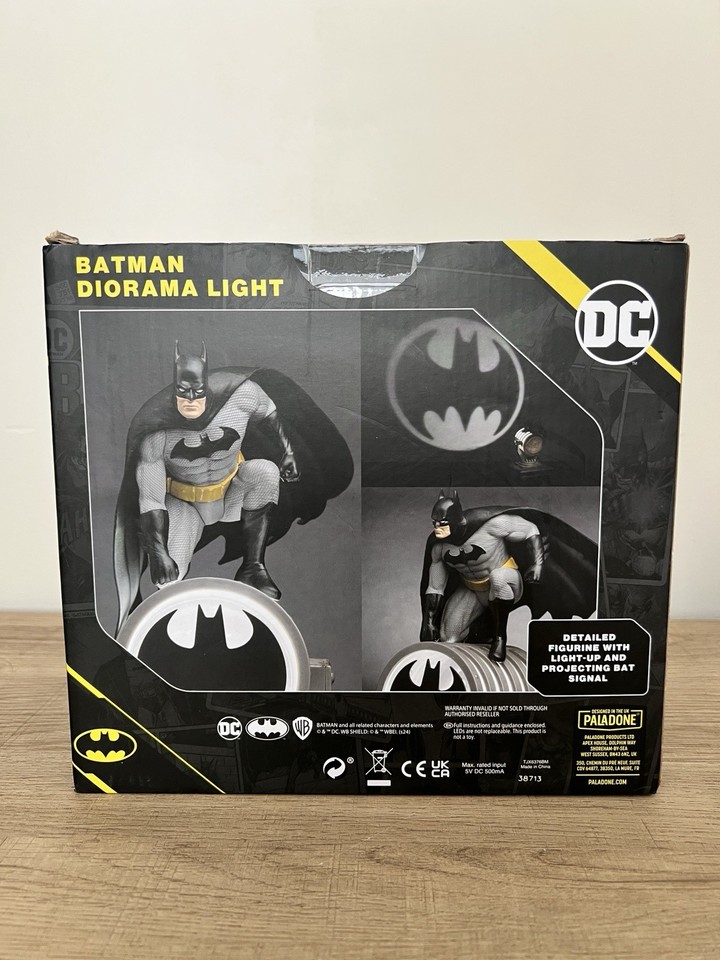 Batman Diorama Light Paladone DC Comics LED Bat-Signal Collectible New ...