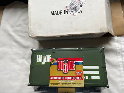 G.I. JOE 12" Authentic Footlocker w/ 19 Pieces of Battle Gear Hasbro ...
