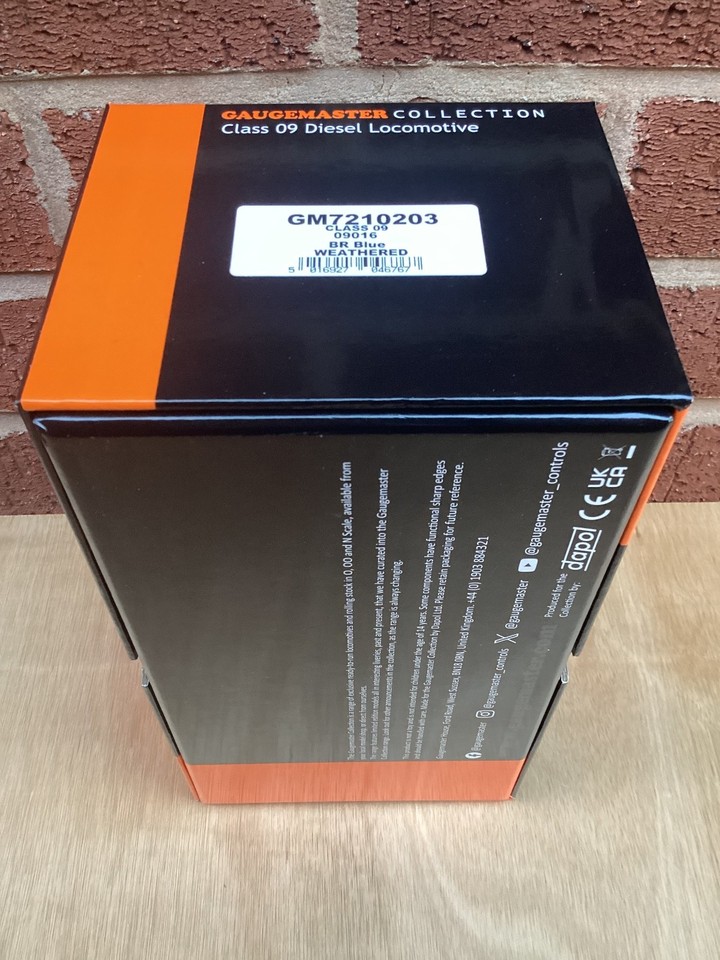 Dapol O Gauge / Gaugemaster Class 09 09022 BR Blue Factory Weathered ...