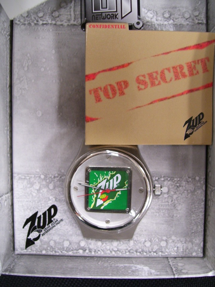Vintage FOSSIL watch 7UP soda pop FOSSIL watch battery operated NEW IN ...