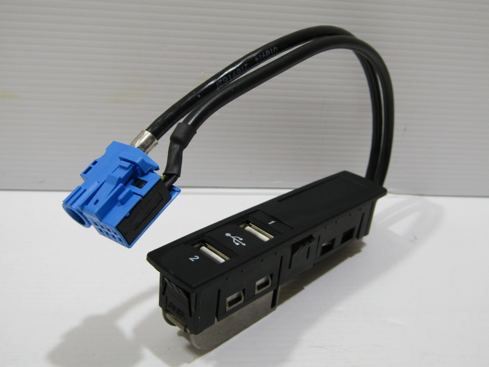 MERCEDES BENZ W222 S Class USB Socket A2228200915 for sale online | eBay