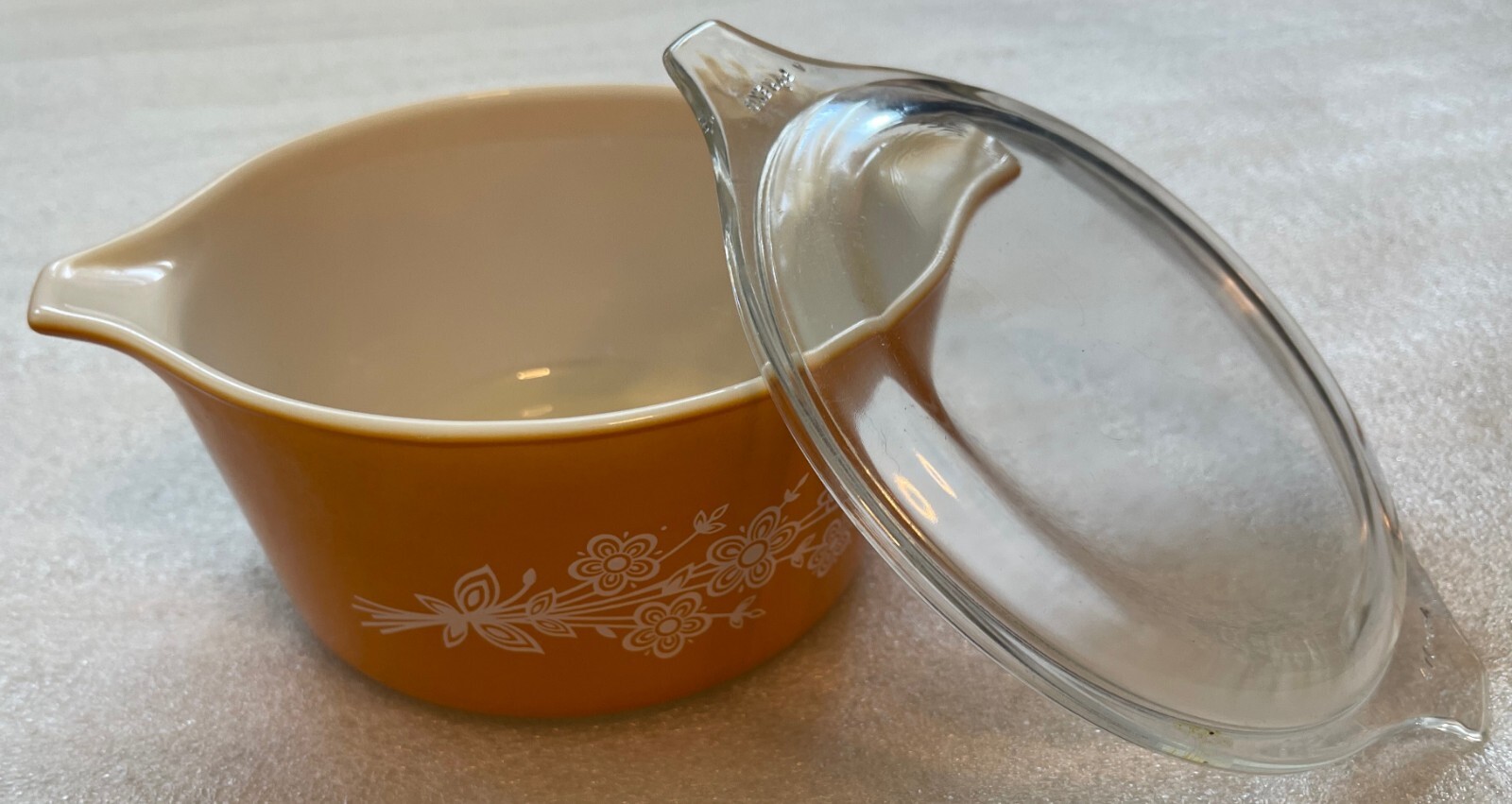 VINTAGE BUTTERFLY GOLD PYREX 473-B BOWL WITH LID, 1 LITER, MINT VVGC | eBay