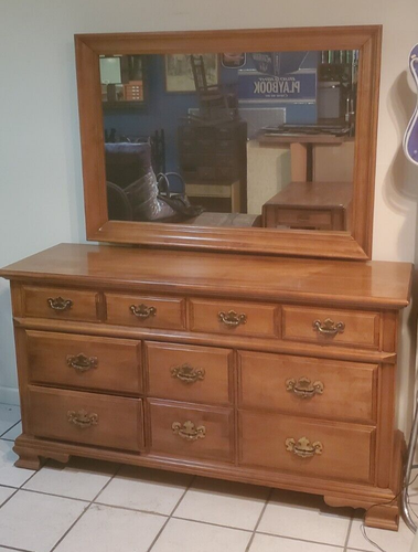 NICE TELL CITY CHAIR CO. YOUNG REPUBLIC SOLID HARD ROCK MAPLE DRESSER W ...