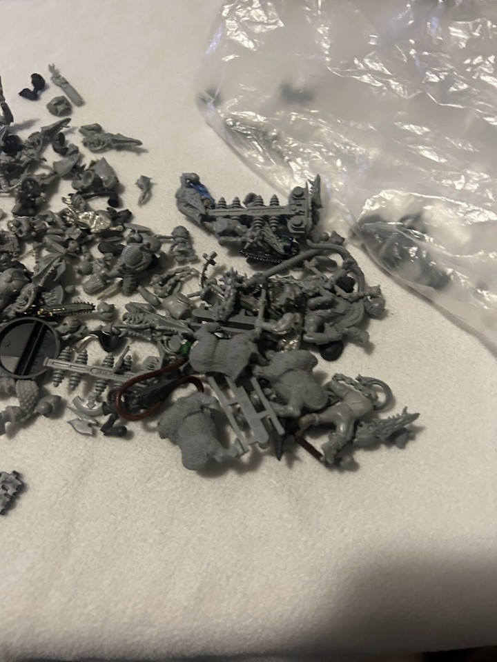 Warhammer GW Army Huge Lot 160 Figures Fantasy War Battle Games Plus ...