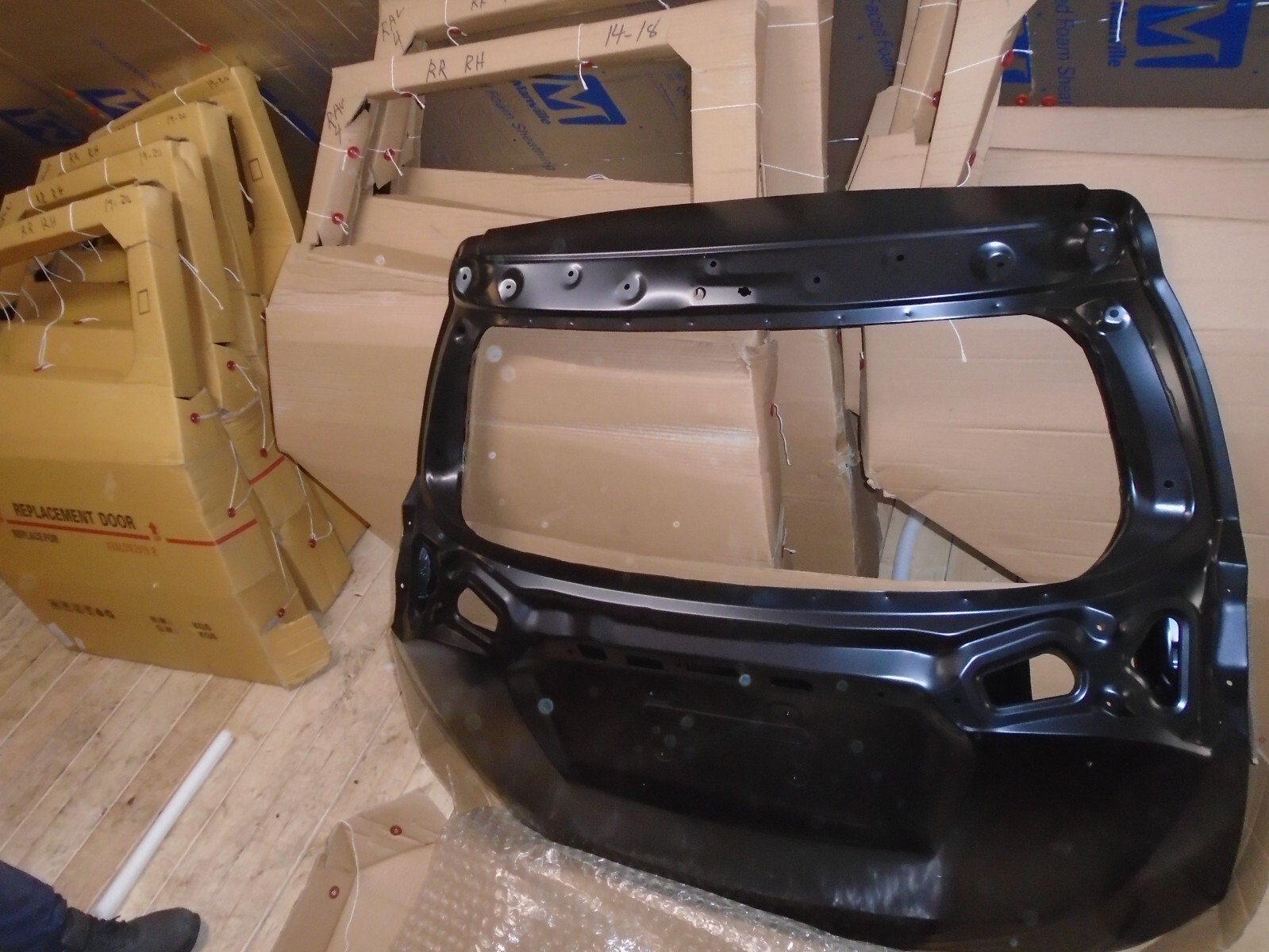 2016 2017 2018 Toyota RAV4 RAV-4 Tailgate Trunk lid Deck Lid hatch AFT ...