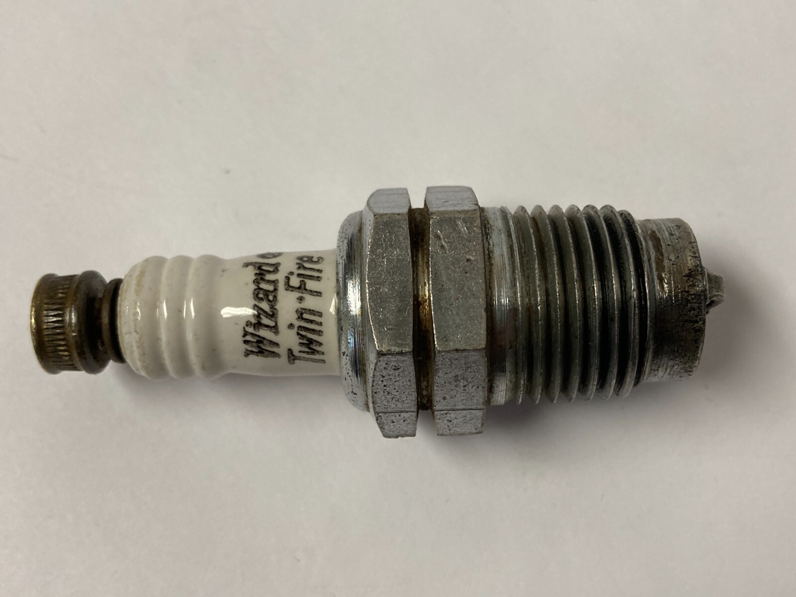 Vintage Wizard Twin-Fire 18 Spark Plug | eBay