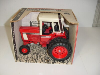1/16 Vintage International 1586 Tractor W/Duals by ERTL W/Original Box ...