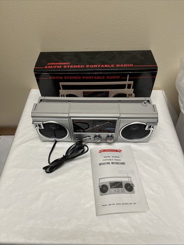 VINTAGE 1988 AMERICANA PORTABLE AM/FM STEREO RADIO Model 2220 NIB | eBay