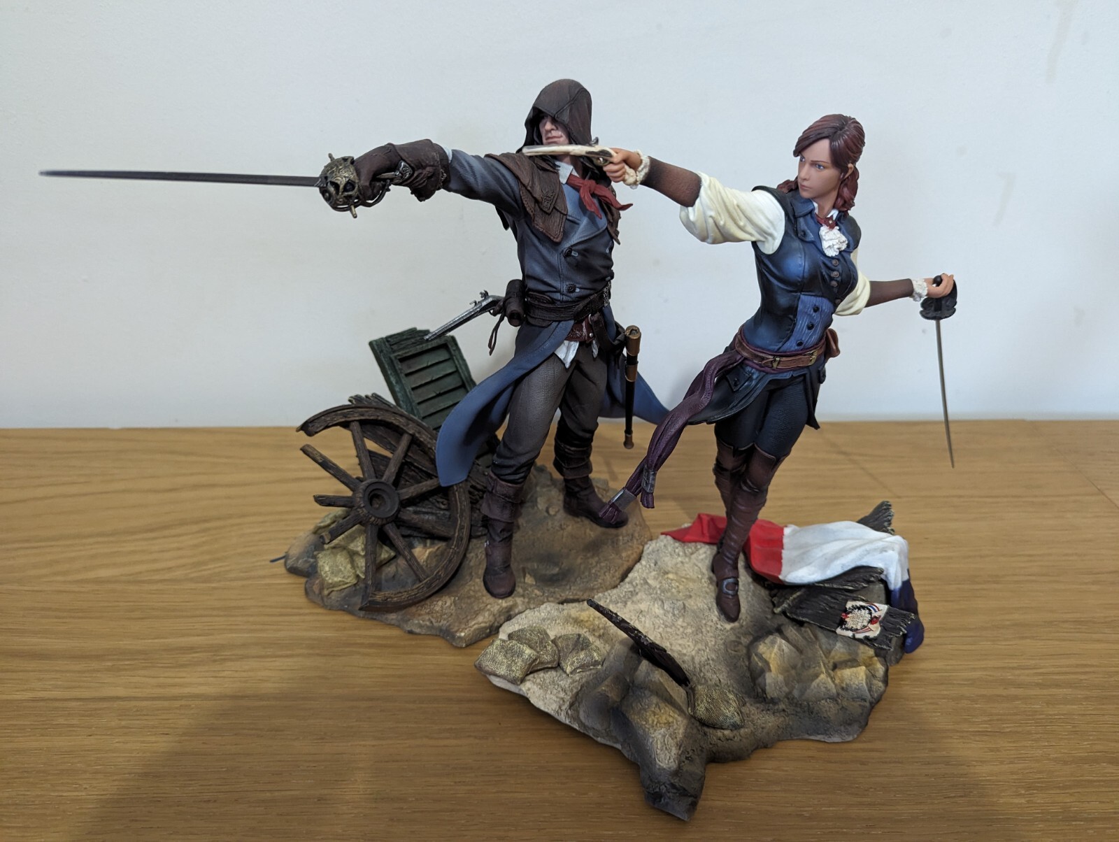 Assassin's Creed Unity Arno & Evie Statue Diorama UBI Collectibles | eBay