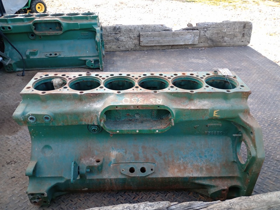 John Deere 4430 404 Engine Block MAGNUFLUXED GOOD R59850 | eBay