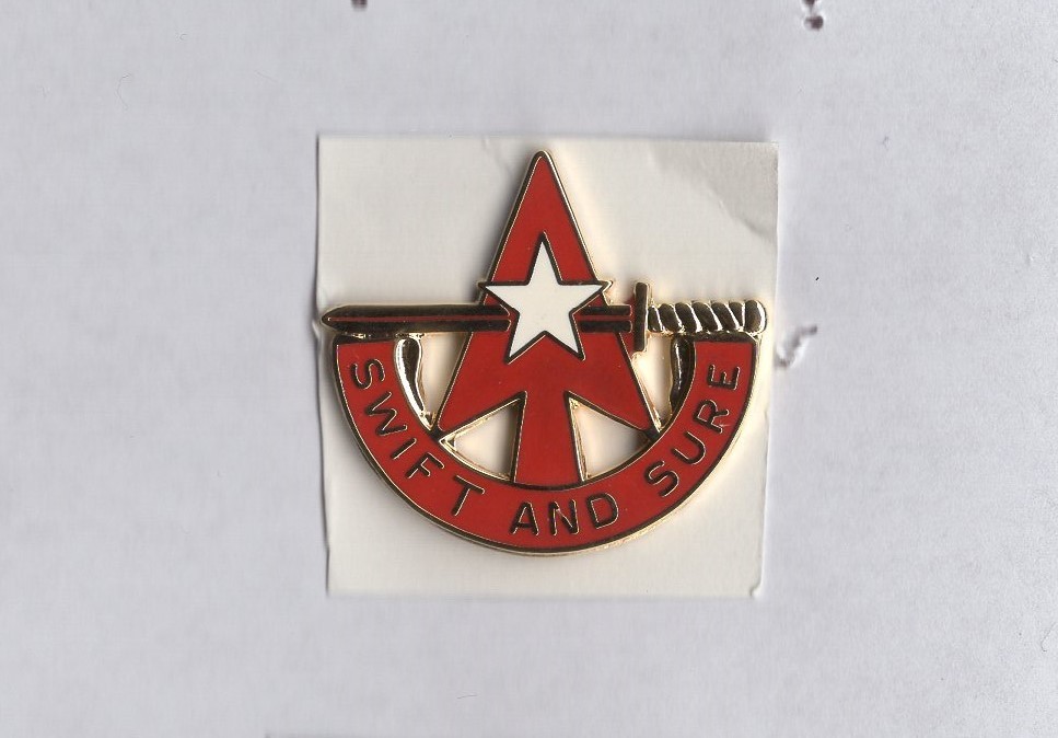 US Army 32nd Air Defense Artillery Command ADA crest DUI pin badge P-23 ...