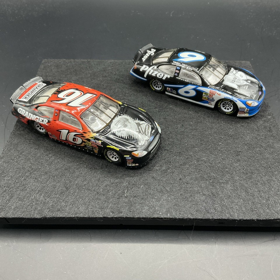 Mark Martin 6 Greg Biffle 16 Pfizer Grainger 1999 1/64 NASCAR Hot ...