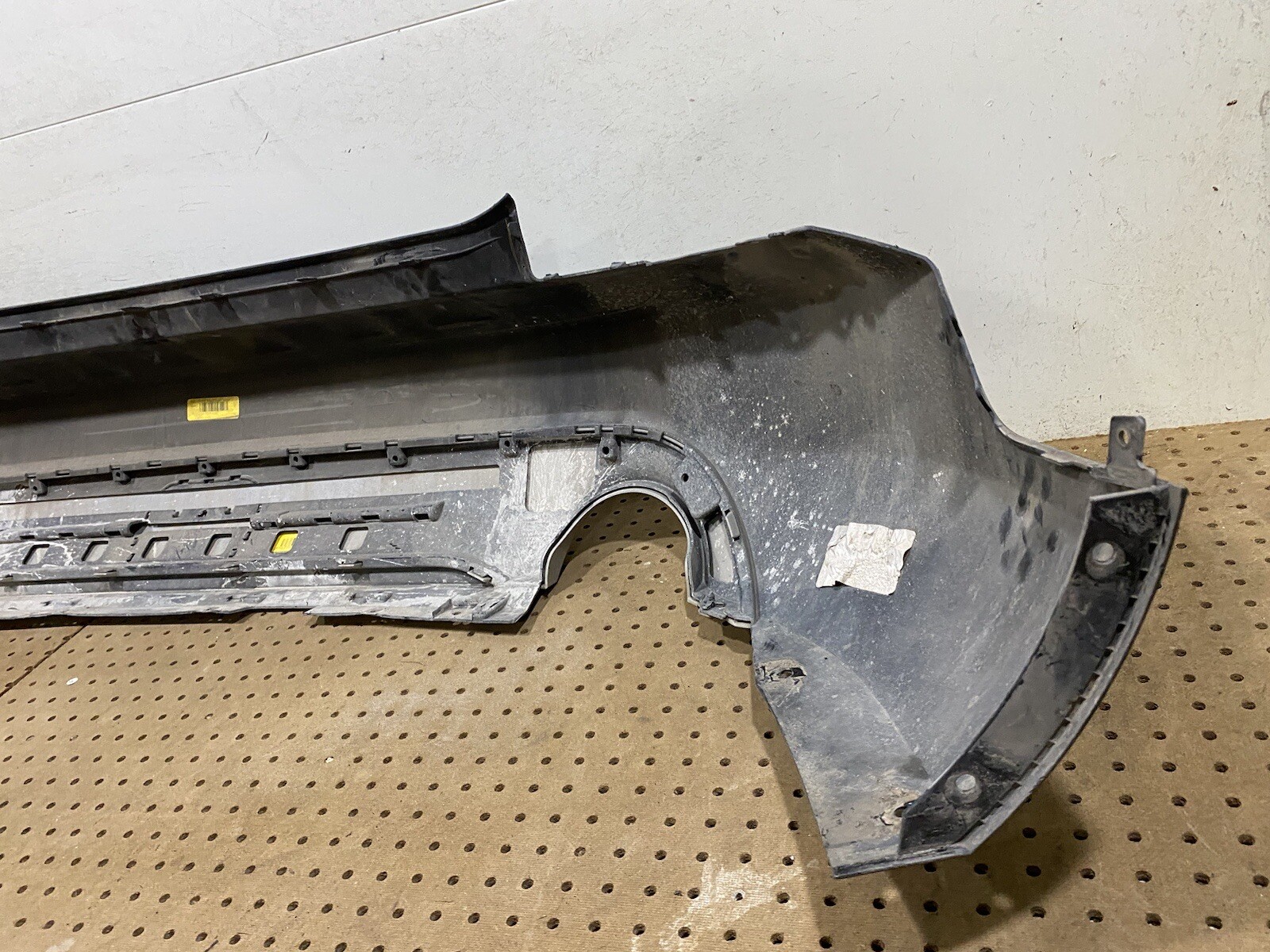 2020 2021 FORD ESCAPE REAR BUMPER COVER OEM | eBay