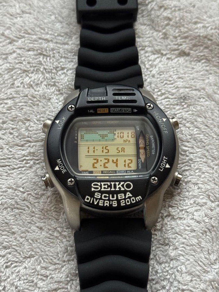 Seiko Scubamaster Digital SBCK001 Titanium Diver Watch Depth Gauge ...